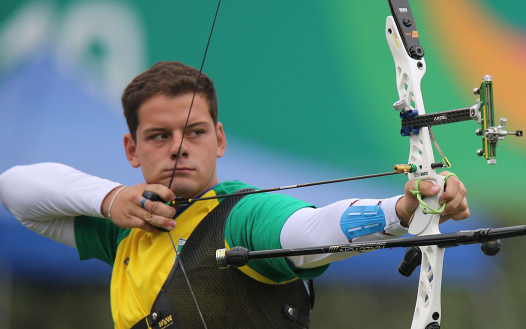 Tiro com arco: Marcus D'Almeida é eleito melhor arqueiro