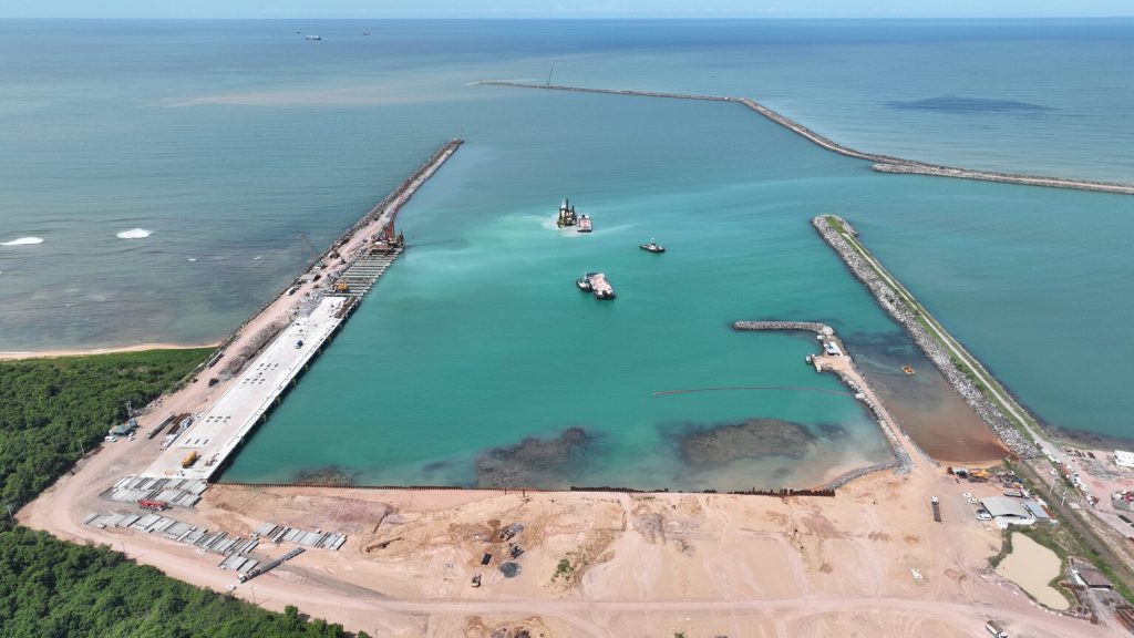 Porto da Imetame prevê movimentar 80 mil contêineres e 500 mil ...