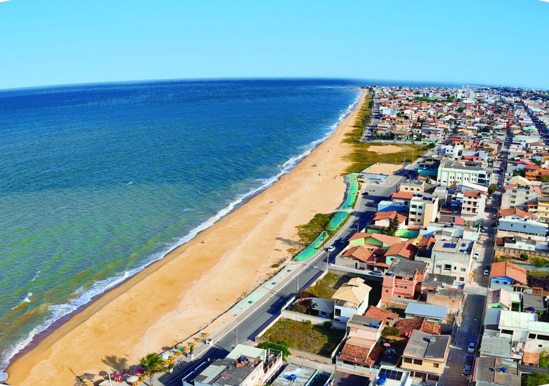 Praia da Barra: diversão à beira mar em Marataízes